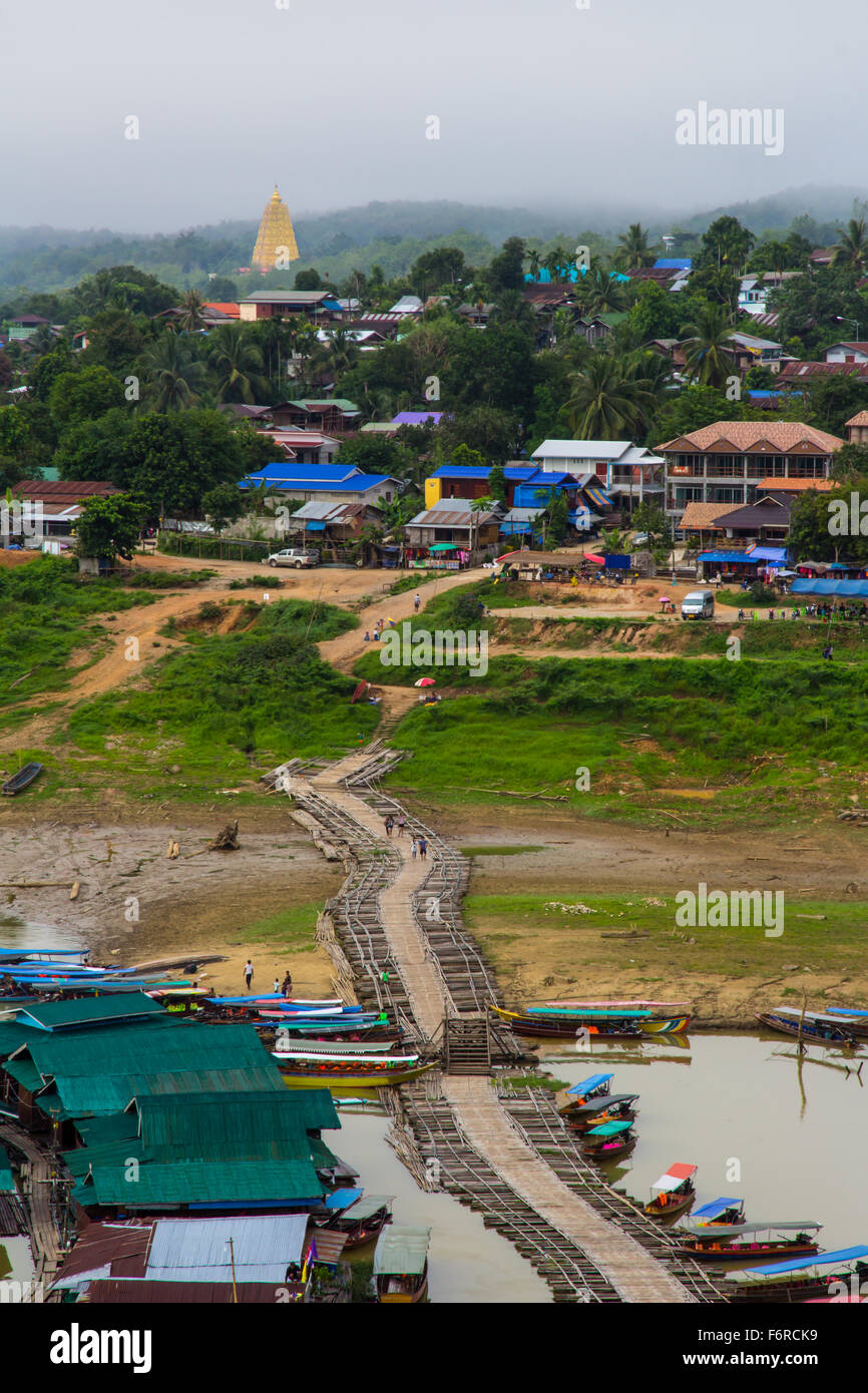 Old Wooden Brige Lead to the Golden Temple Stock Photo - Alamy