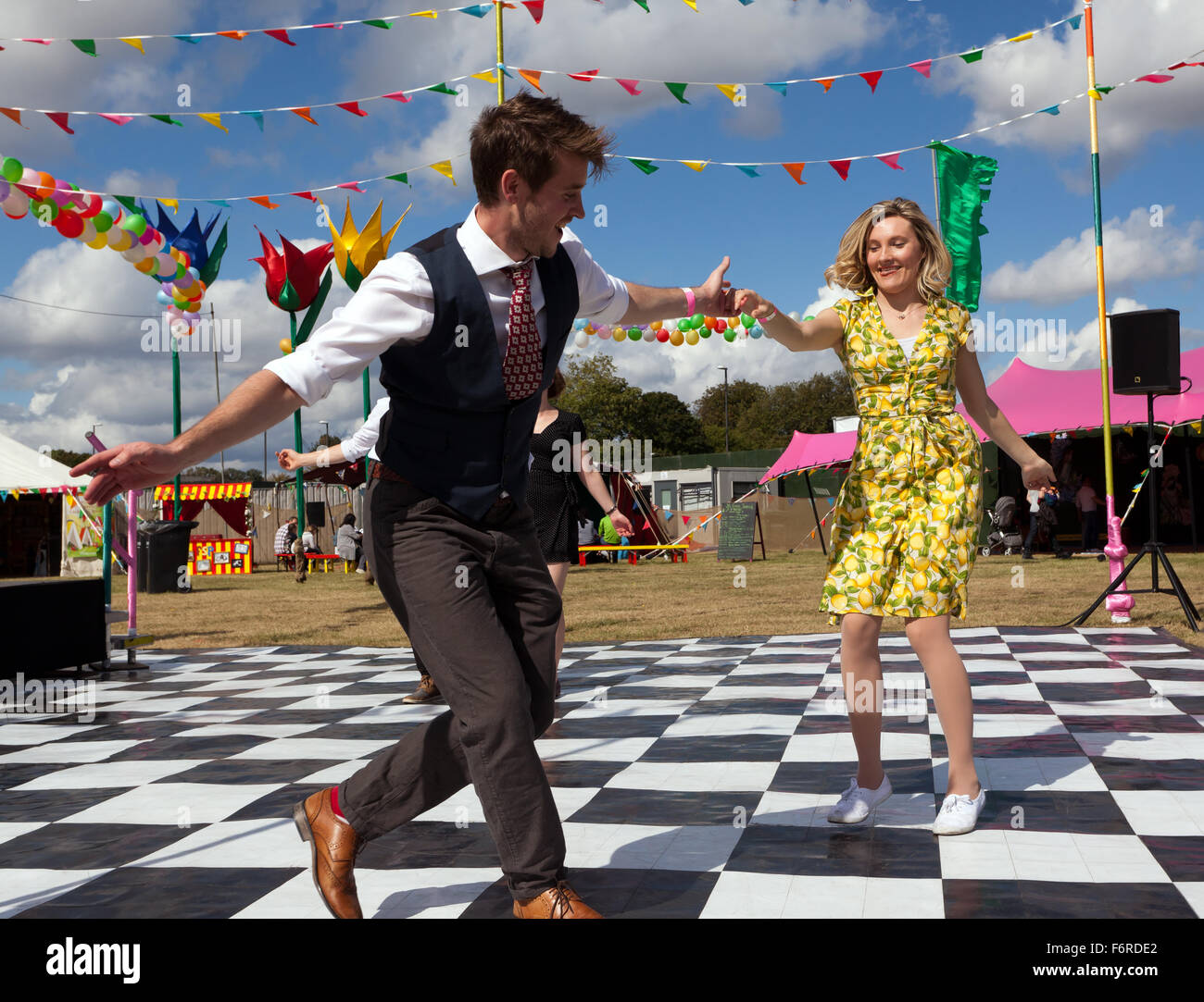 Jiving couple hi-res stock photography and images - Alamy