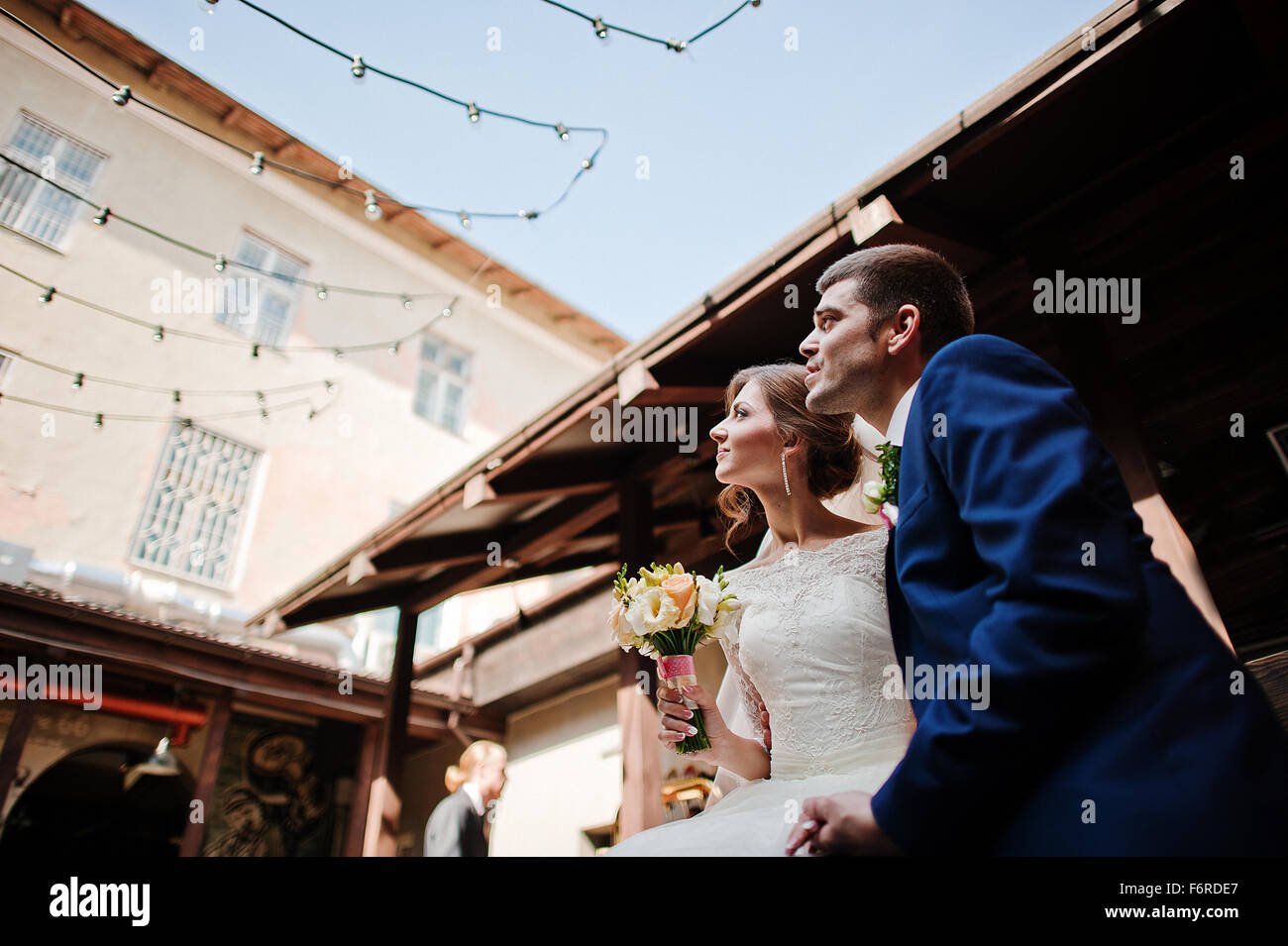 Wedding couple sitting pub hi-res stock photography and images - Alamy