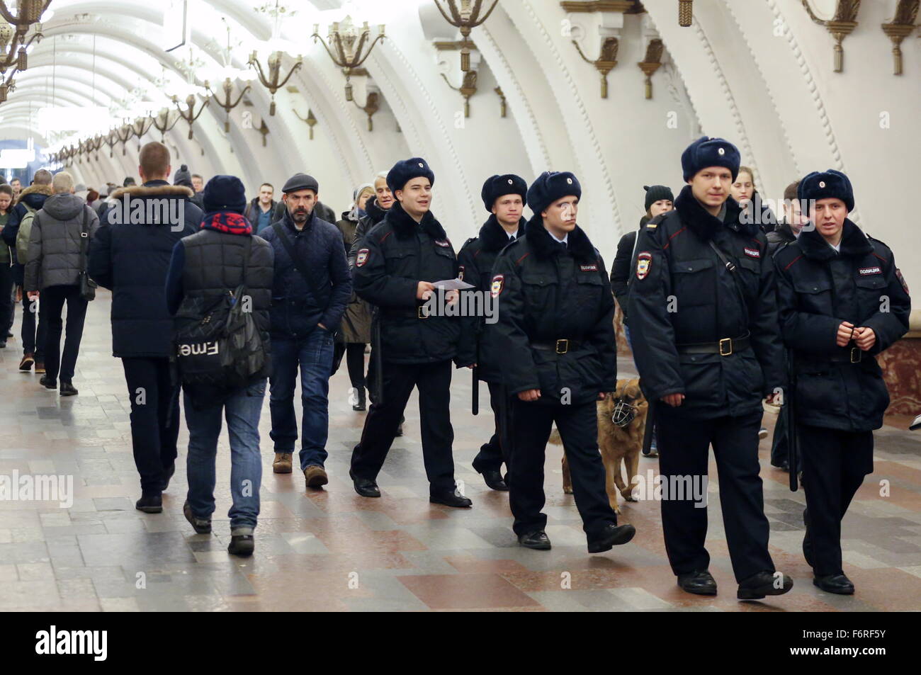 Moscow, Russia. 19th Nov, 2015. Police officers at Arbatskaya Station ...