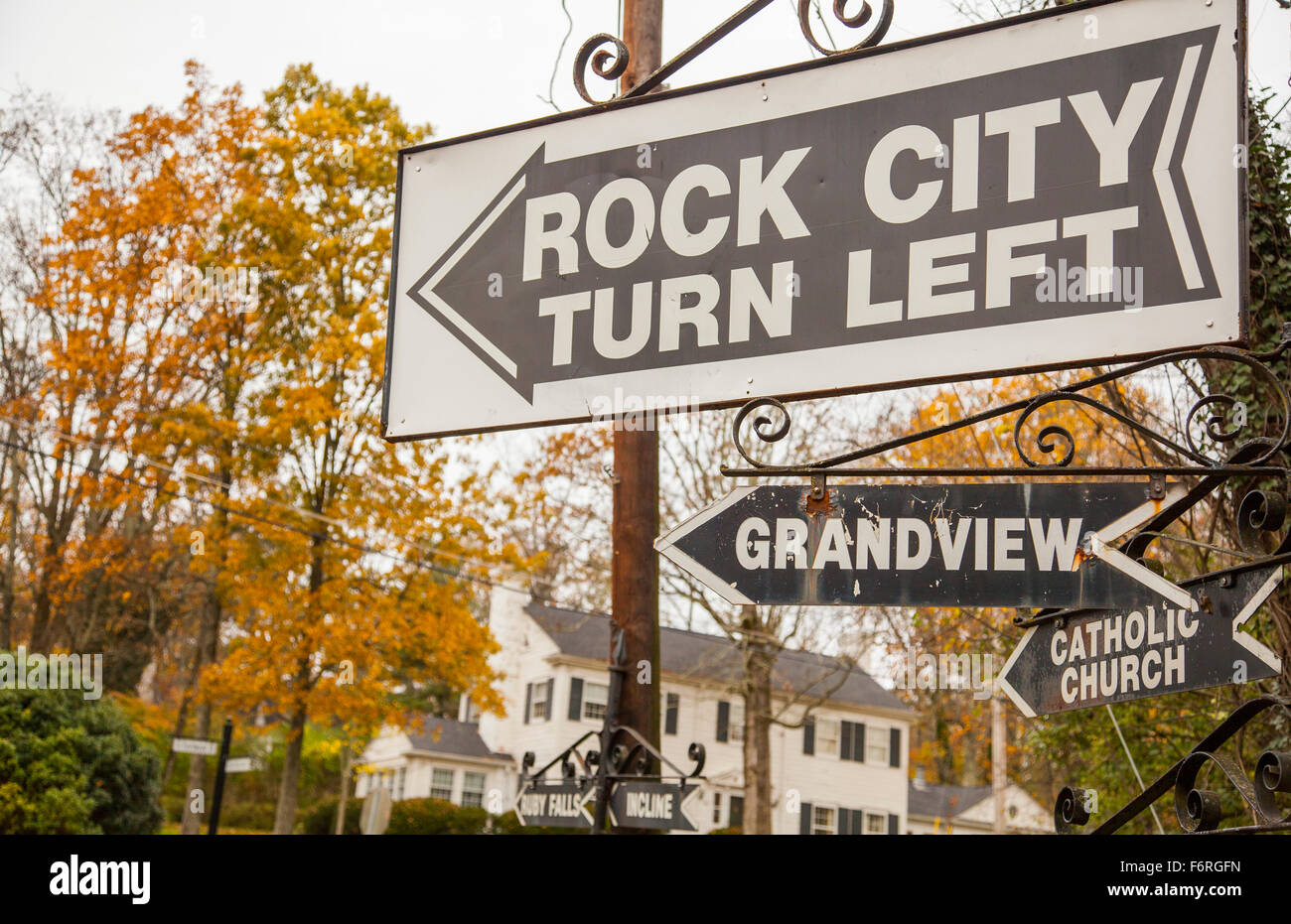 Rock City sign with Fall colors in Lookout Mountain Georgia Stock Photo ...