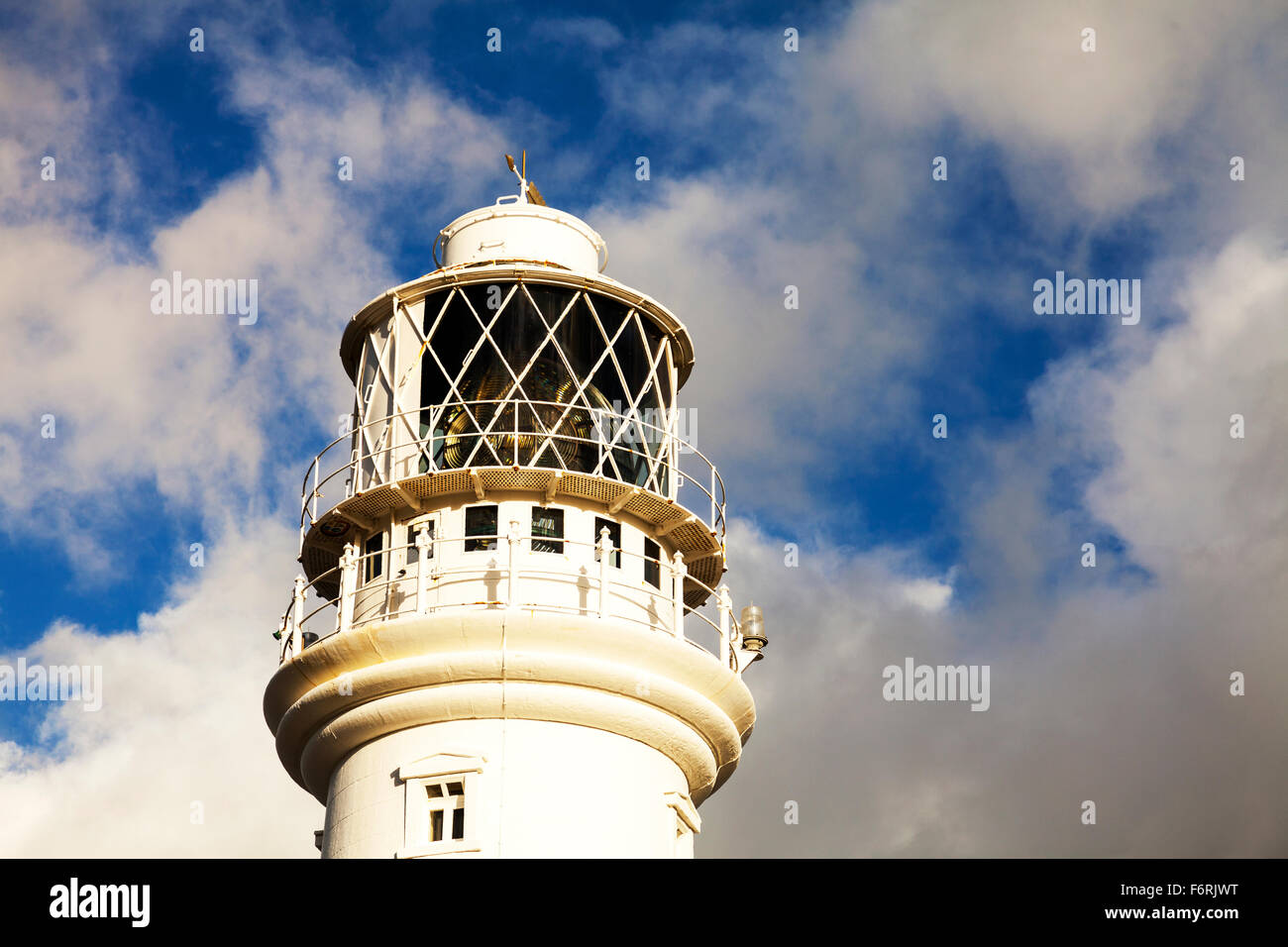 Reflector facade hi-res stock photography and images - Alamy