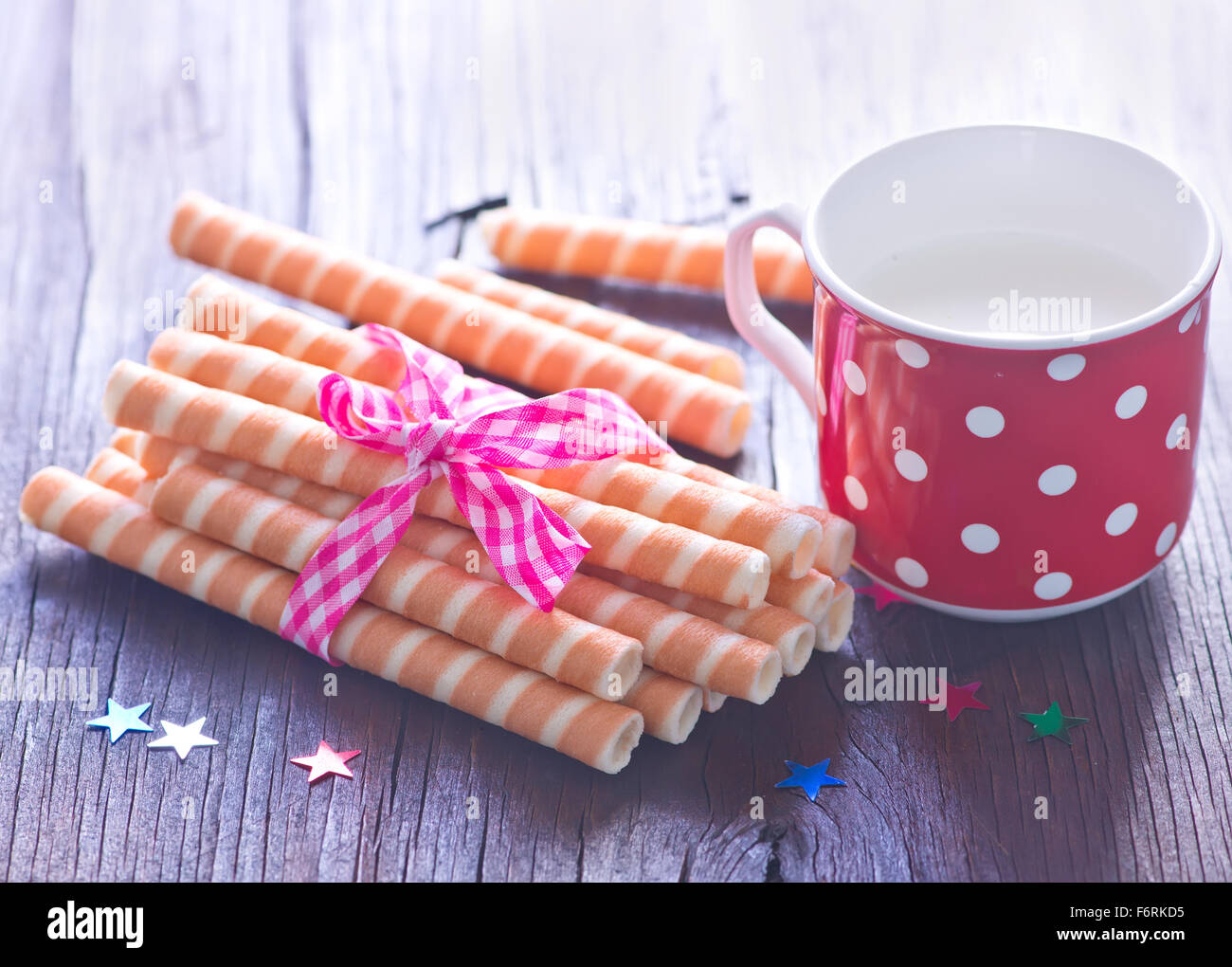 Kitchen roll tubes hi-res stock photography and images - Alamy