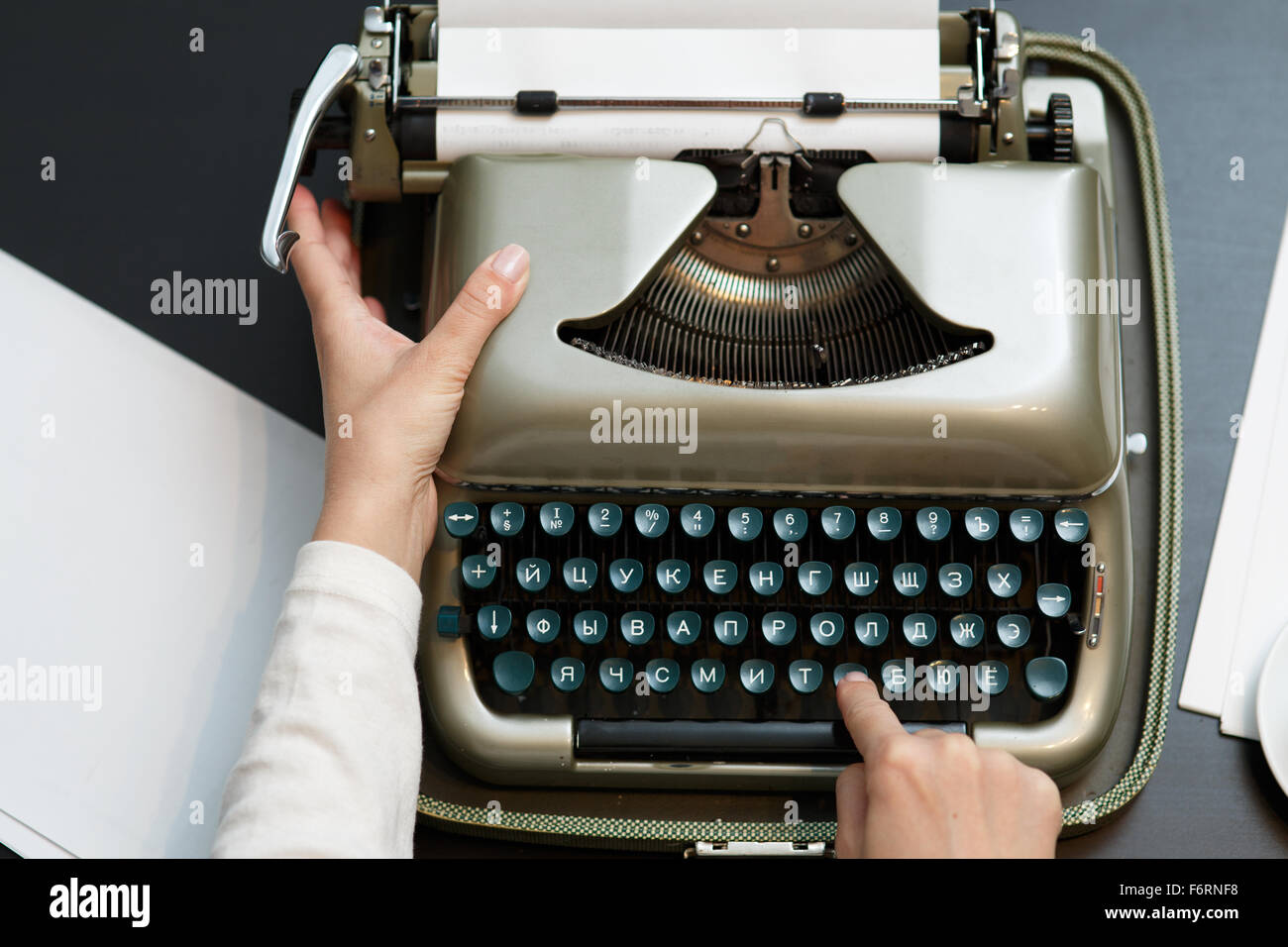 typewriter woman hands Stock Photo - Alamy