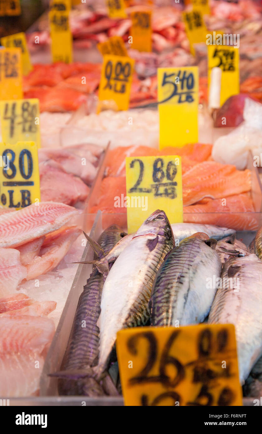 Fresh fish market hi-res stock photography and images - Alamy