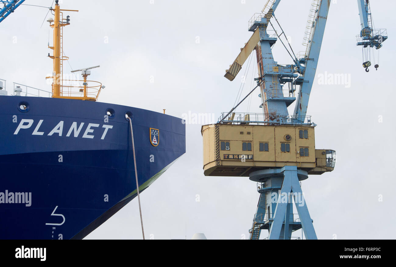 Stralsund, Germany. 17th Nov, 2015. A crane belonging to the Takraf ...