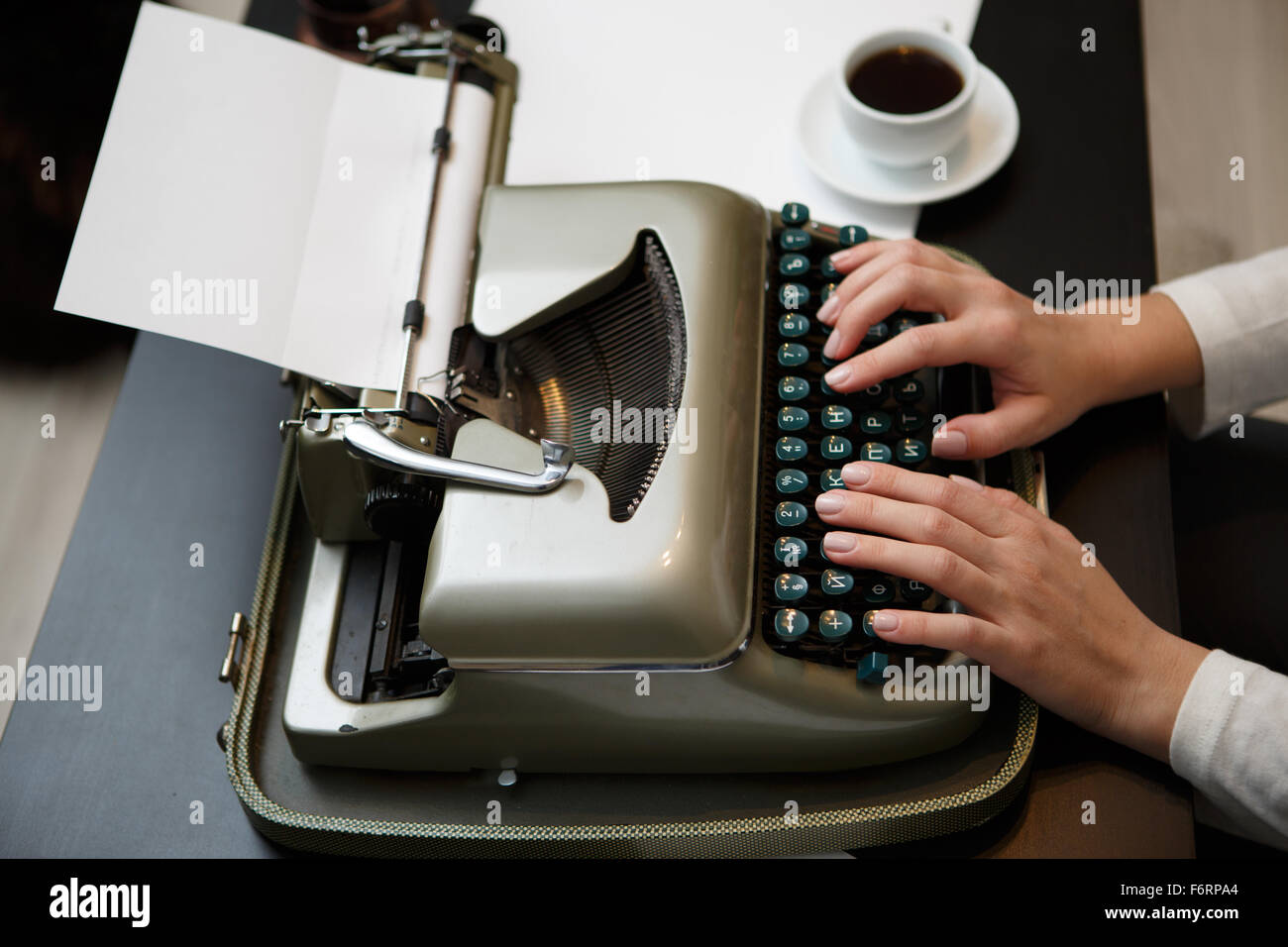 Hands writing on typewriter Stock Photo - Alamy