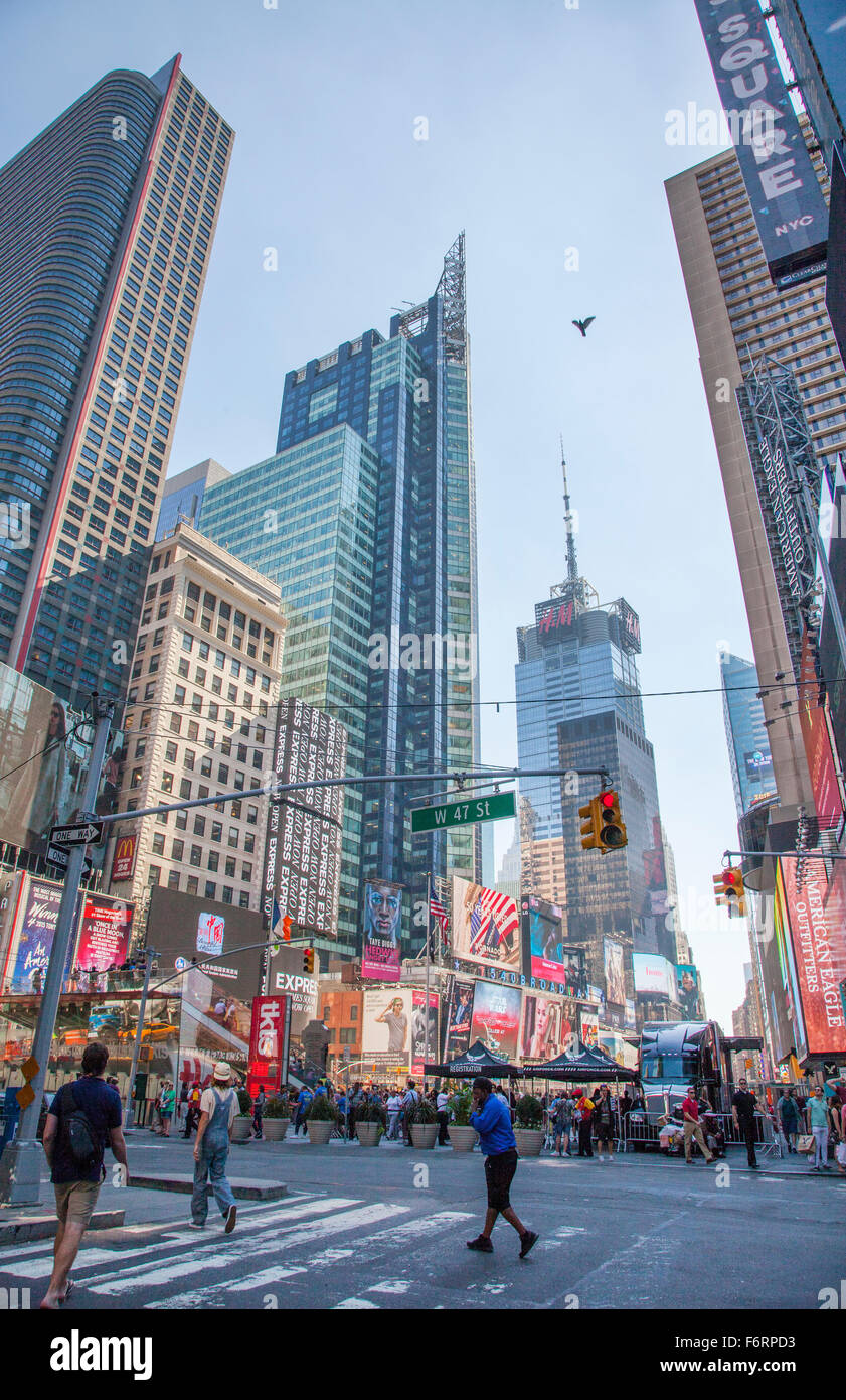 Times square billboard ad hi-res stock photography and images - Alamy