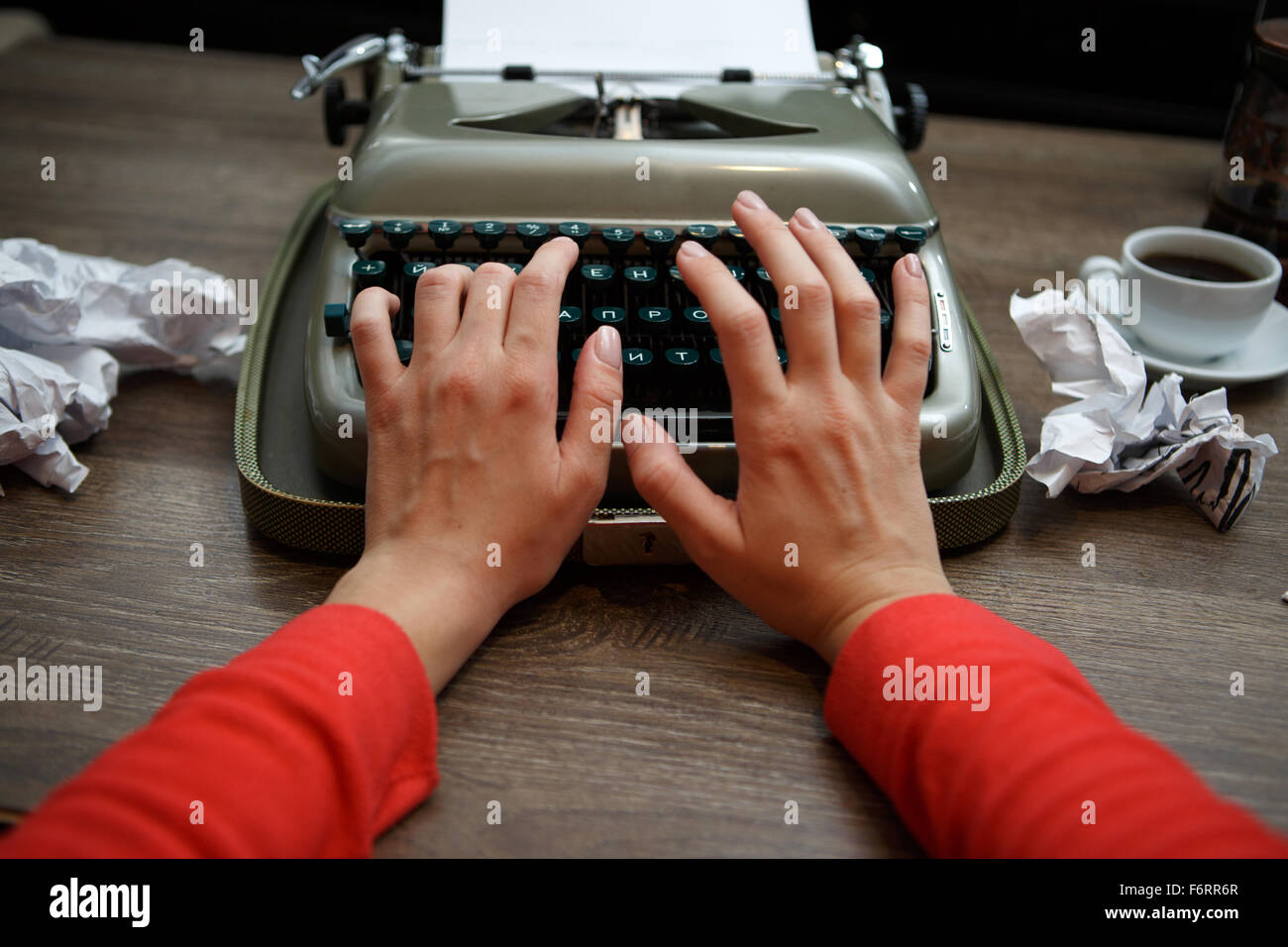 Old typewriter, human hands, ready for jounalist action Stock Photo - Alamy