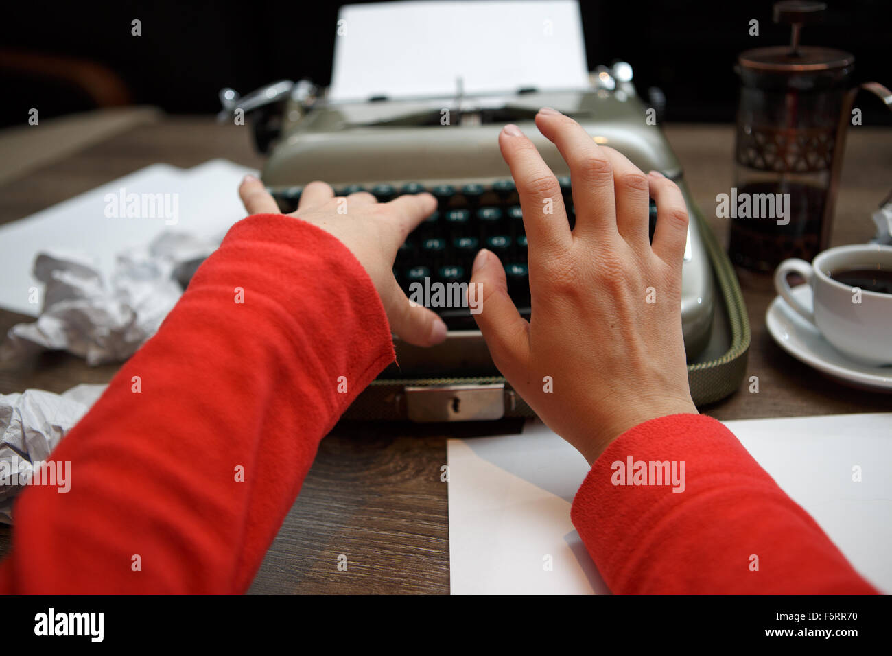 woman typing on old typewriter Stock Photo - Alamy