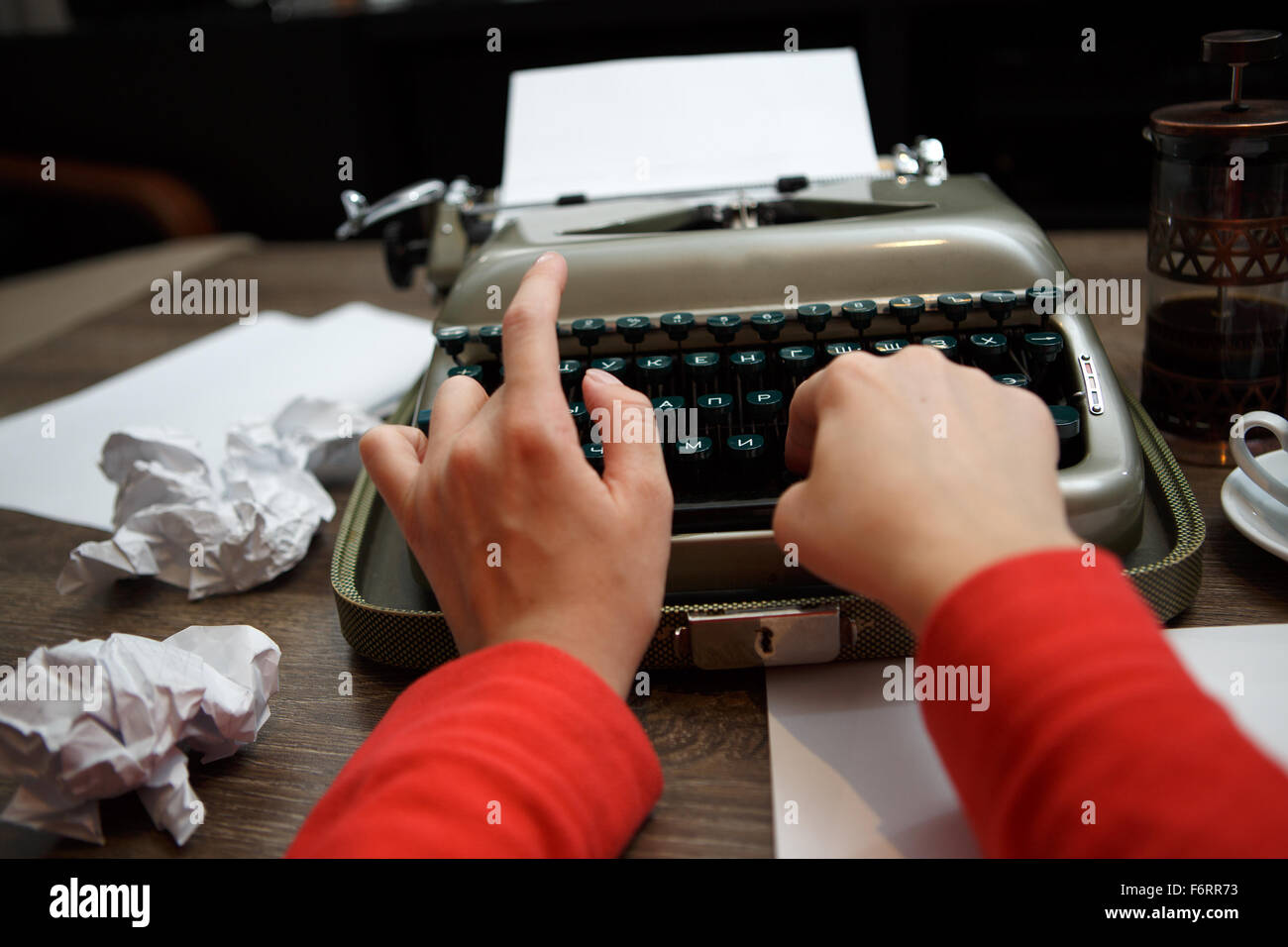 woman typing on old typewriter Stock Photo - Alamy