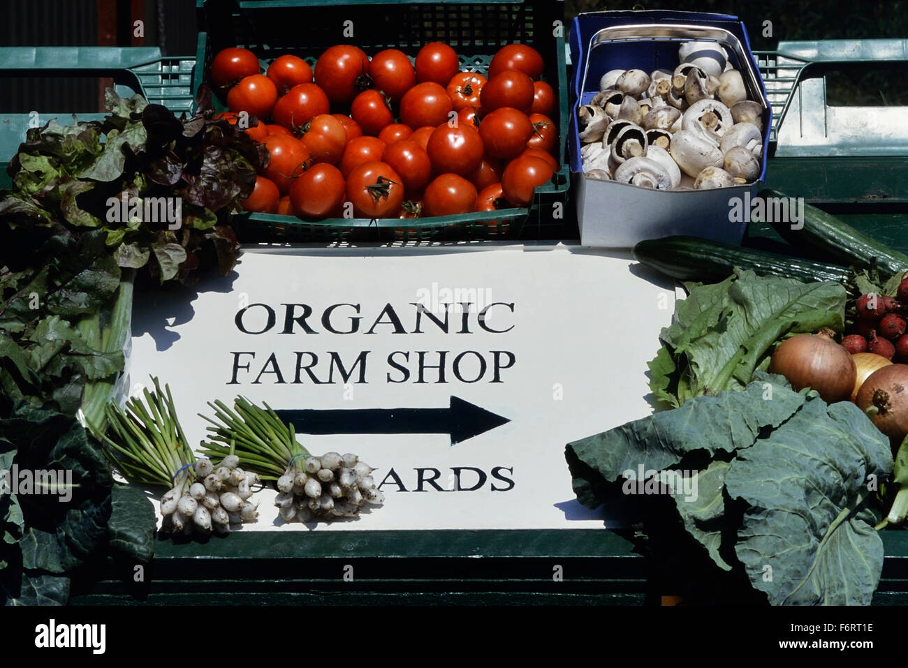 Farm shop sign hi-res stock photography and images - Alamy