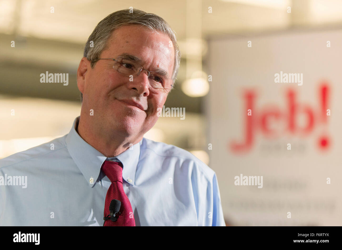 Manchester, New Hampshire, USA. 19th Nov, 2015. Former Florida governor ...