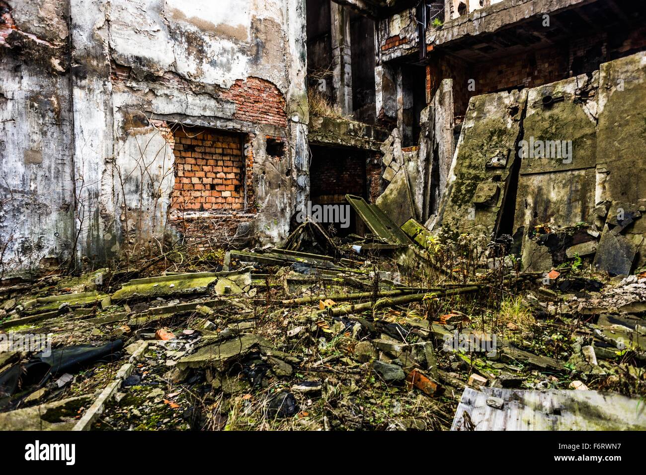Destroyed Factory Building Stock Photos & Destroyed Factory Building ...