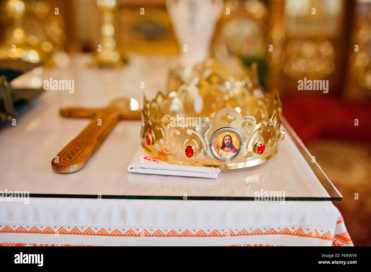 wedding crown at church Stock Photo - Alamy