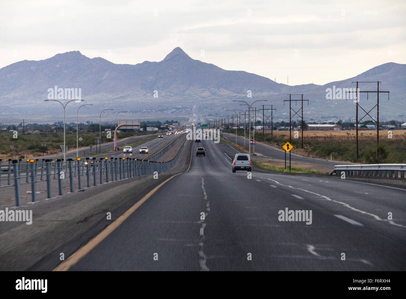 New mexico landscape illustration hi-res stock photography and images ...