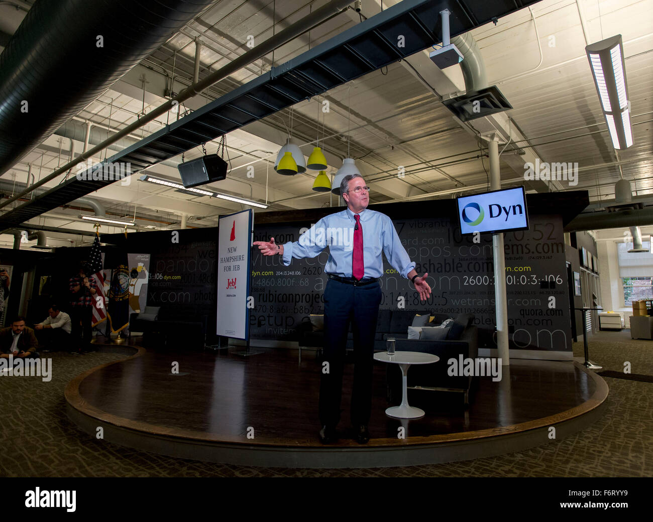 Manchester, New Hampshire, USA. 19th Nov, 2015. Former Florida governor ...