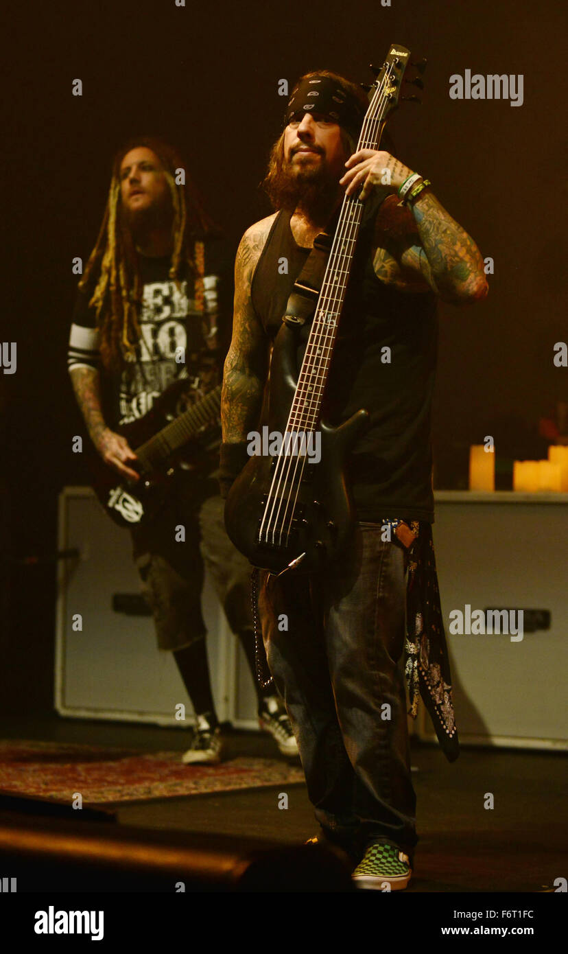 Korn band 90s hi-res stock photography and images - Alamy
