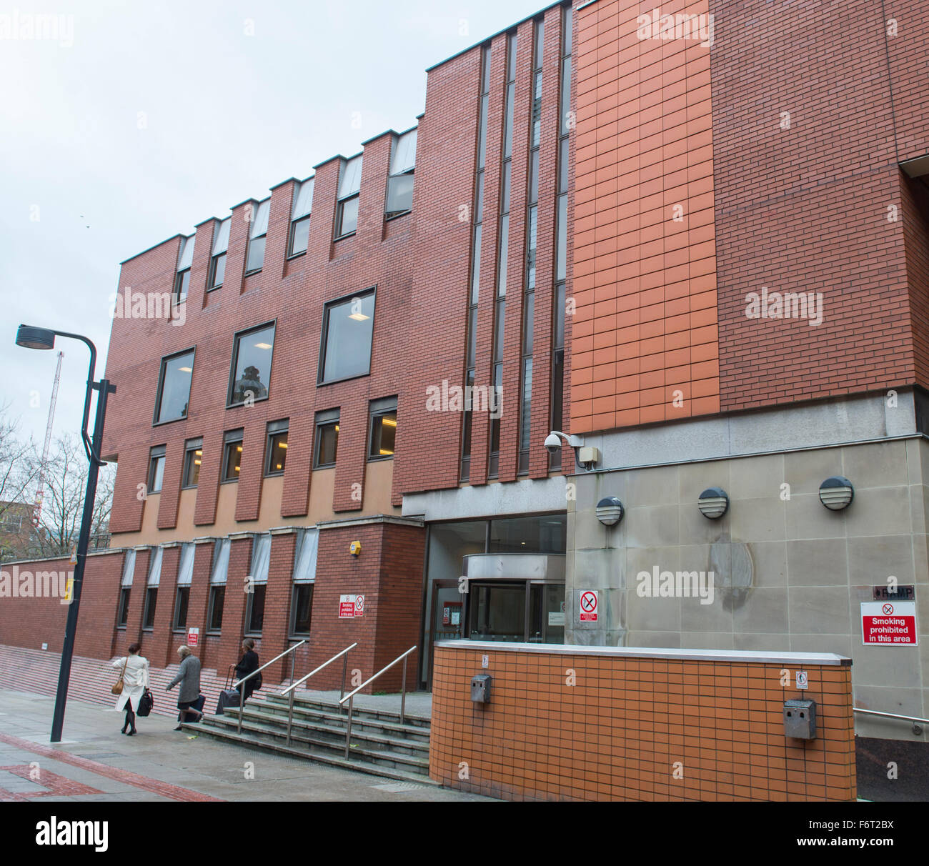 Leeds crown court hi-res stock photography and images - Alamy
