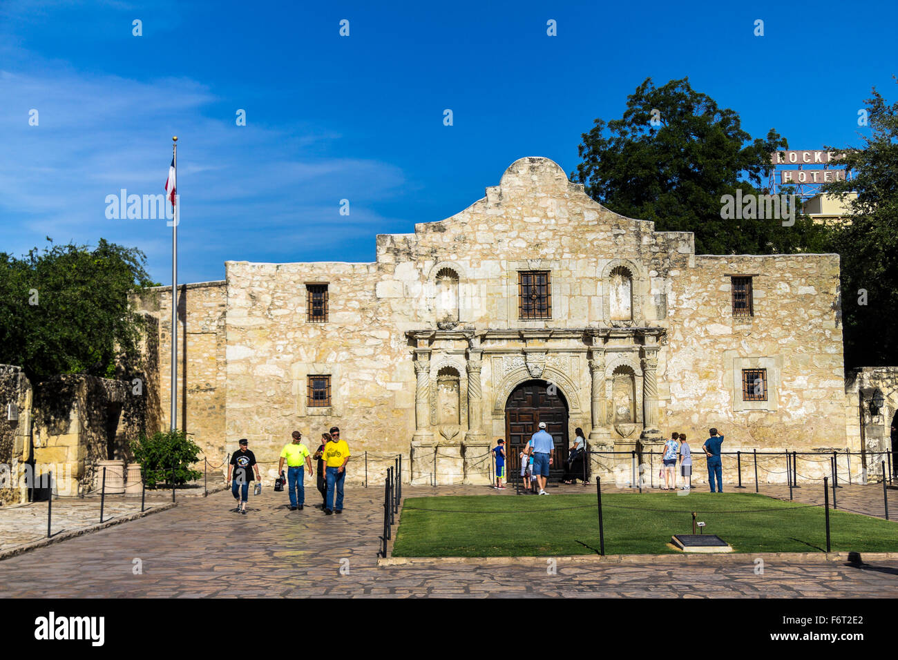 Texas state flag alamo hi-res stock photography and images - Alamy