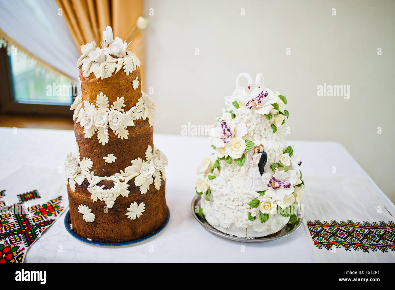 Two wedding cakes and loaf Stock Photo - Alamy