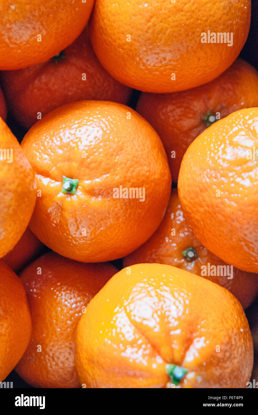 Pile of oranges hi-res stock photography and images - Alamy
