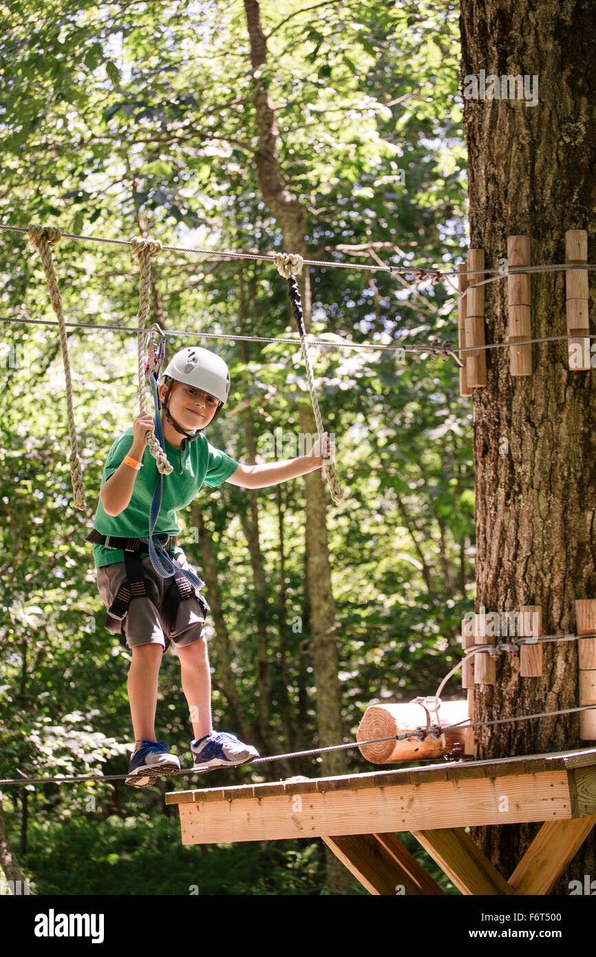 Children in slackline hi-res stock photography and images - Alamy