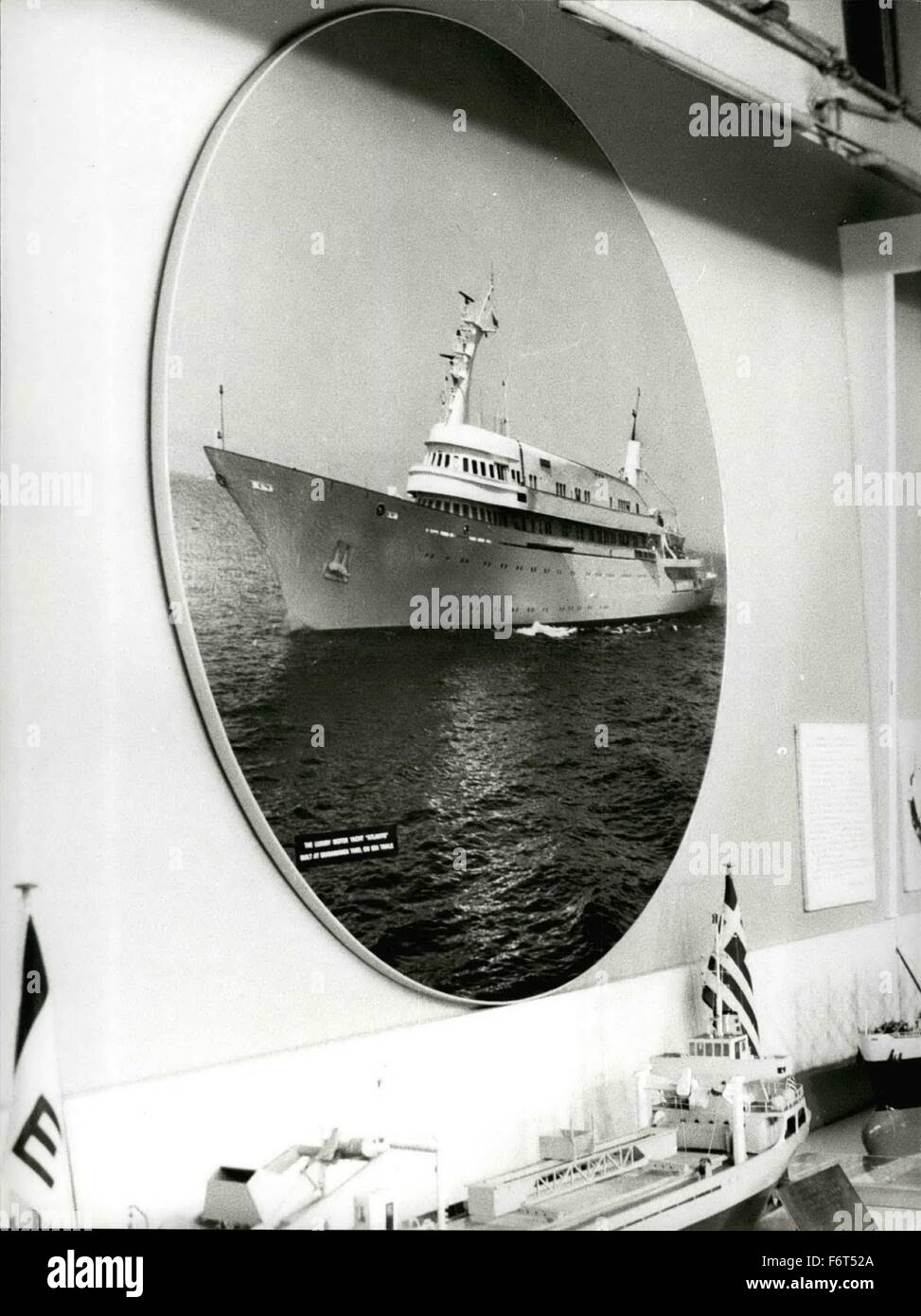 1968 stavros niarchos keystone pictures hi-res stock photography and ...