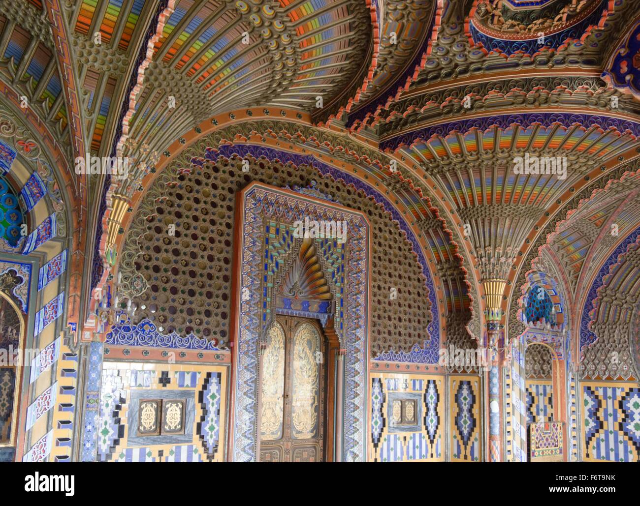 Greek polychrome architecture hi-res stock photography and images - Alamy