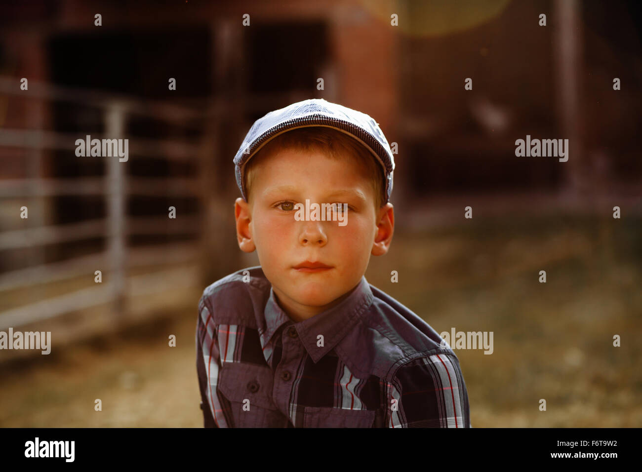 Retro farm hi-res stock photography and images - Alamy