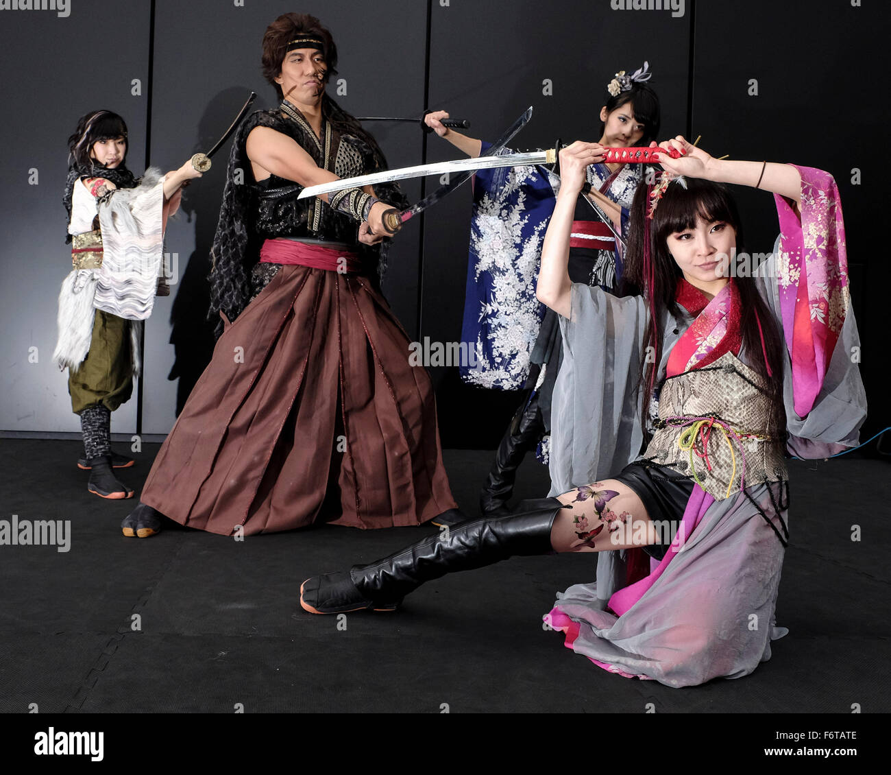 Photocall: The Japanese theatre company 30-DELUX present a samurai ...