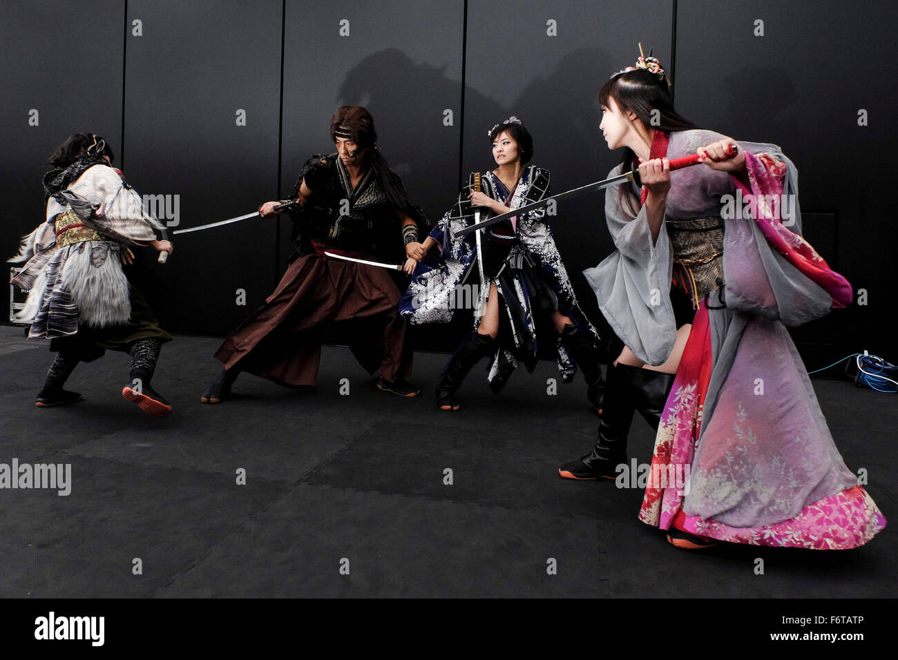 Photocall: The Japanese theatre company 30-DELUX present a samurai ...