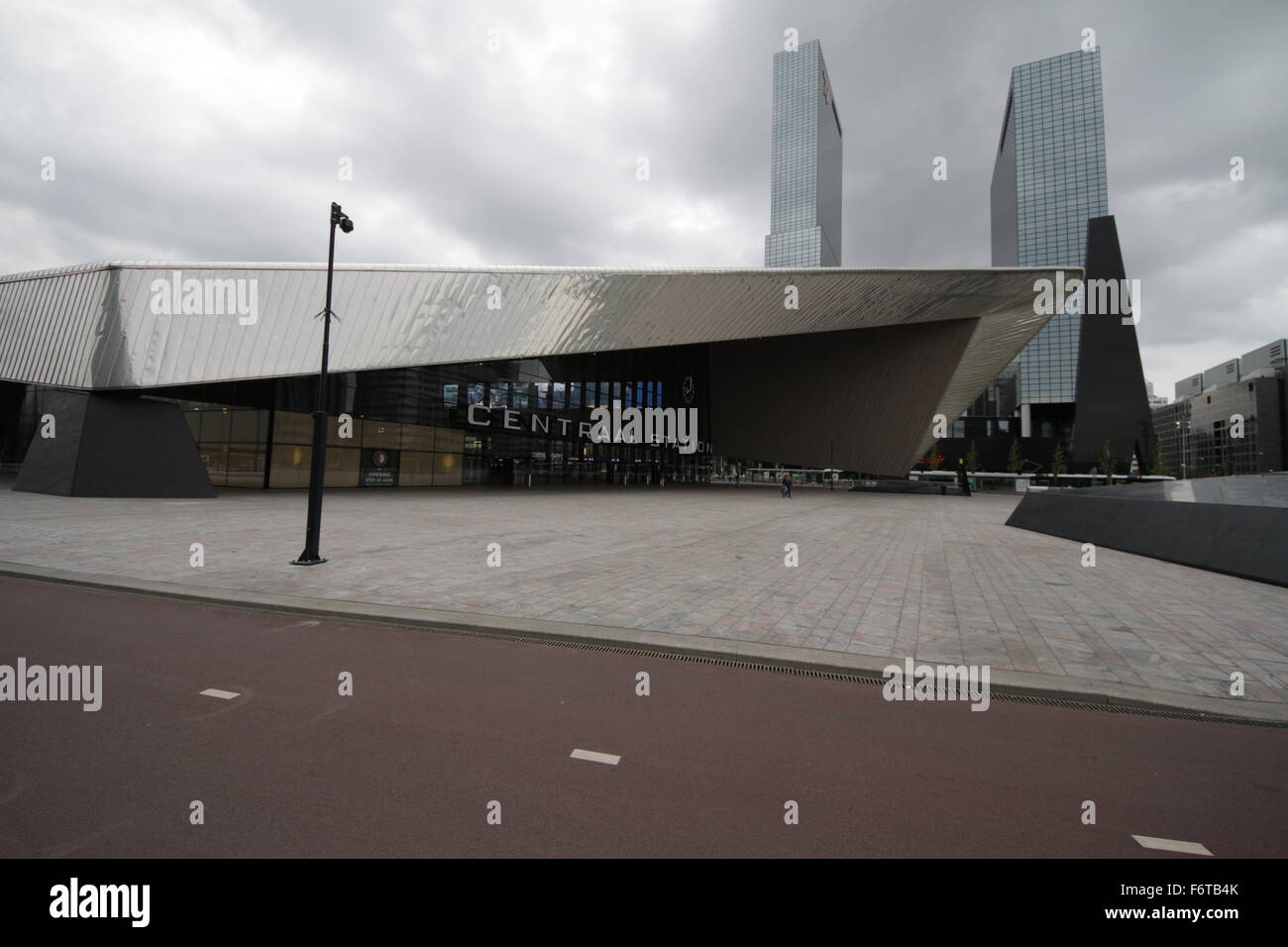 New Rotterdam Centraal Station Stock Photo - Alamy