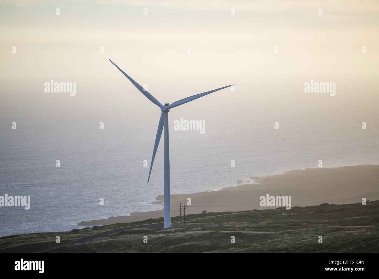 Ulupalakua Ranch, Hawaii, USA. 3rd Nov, 2015. The Auwahi Wind Turbines ...