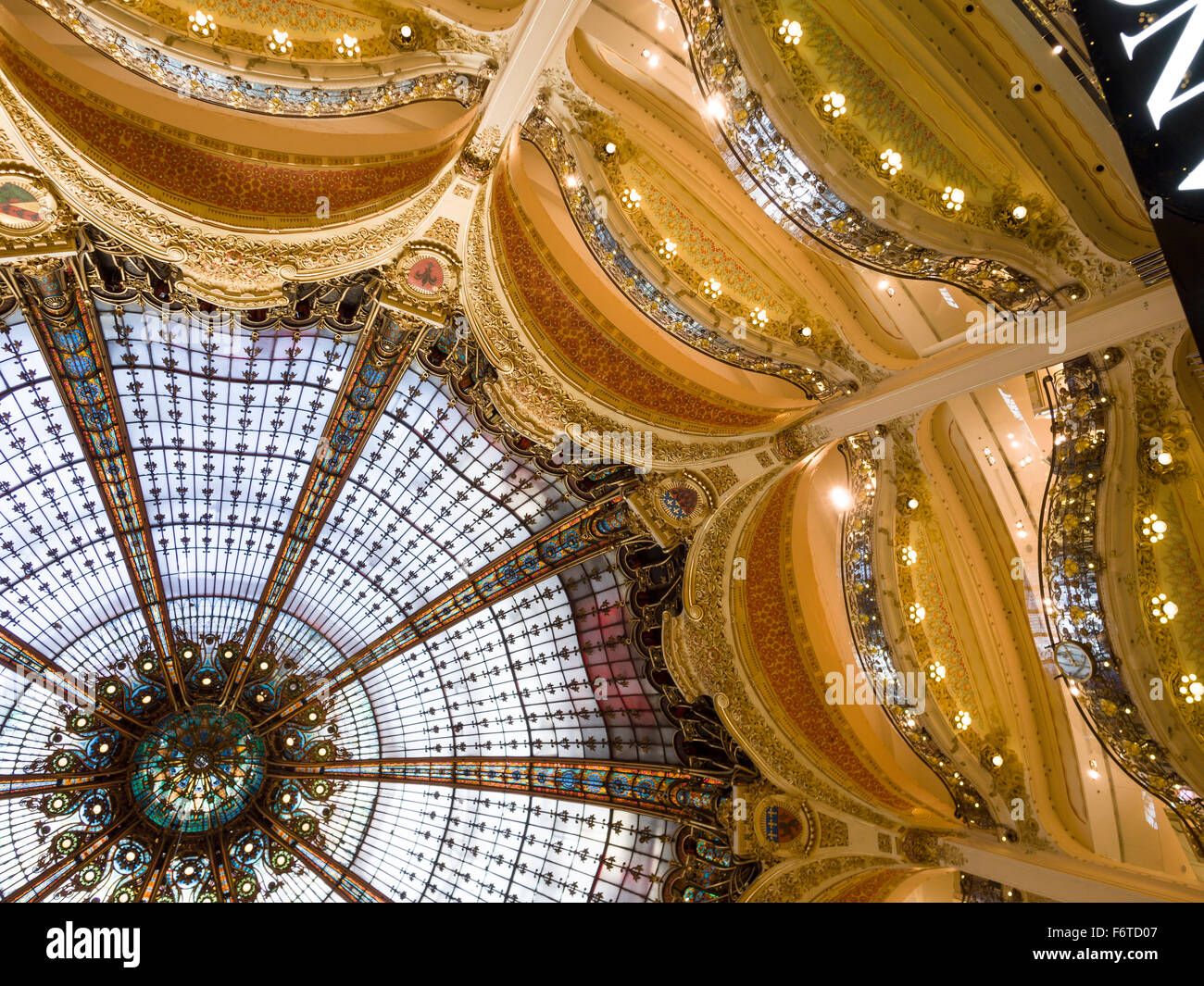 Store balconies hi-res stock photography and images - Alamy