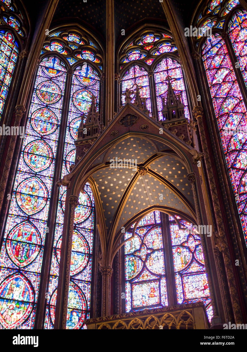 Canopy of stained glass hi-res stock photography and images - Alamy