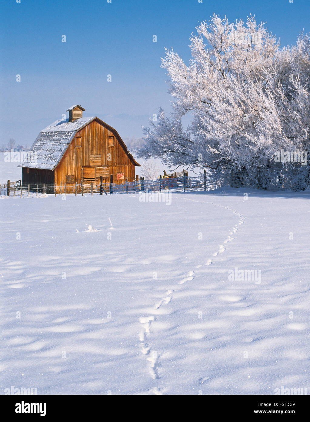 Bompart barn hi-res stock photography and images - Alamy
