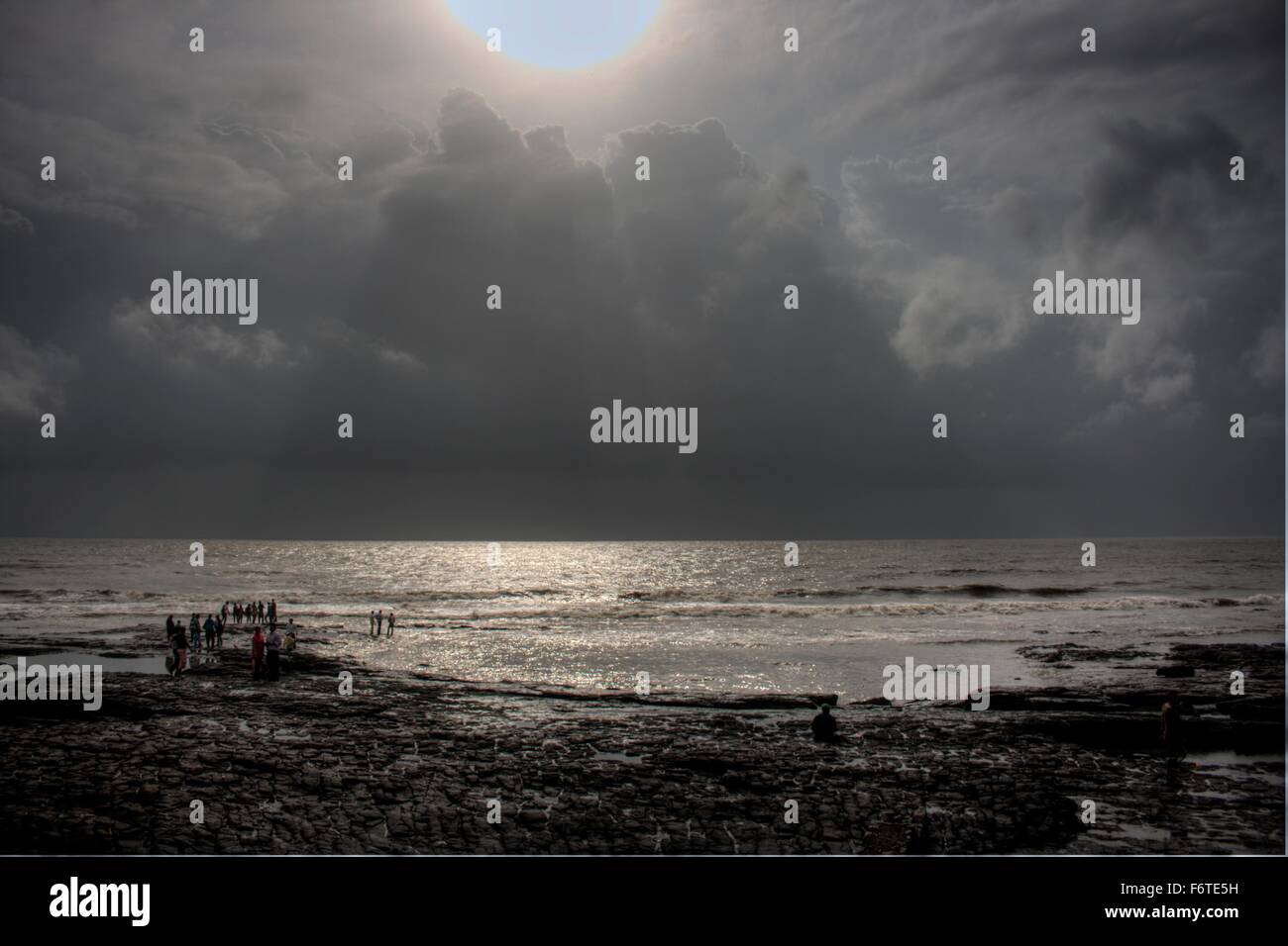The beach at Bandra Bandstand Stock Photo - Alamy
