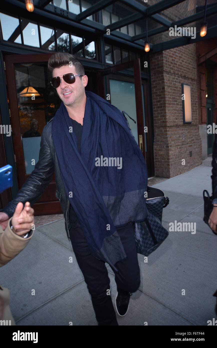 Robin Thicke leaving his hotel Featuring: Robin Thicke Where: Manhattan ...