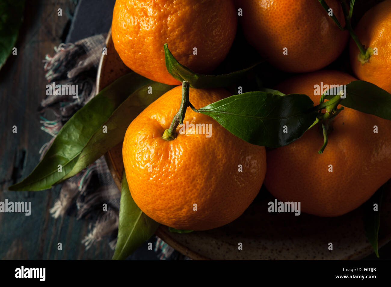 Satsuma with leaves hi-res stock photography and images - Alamy