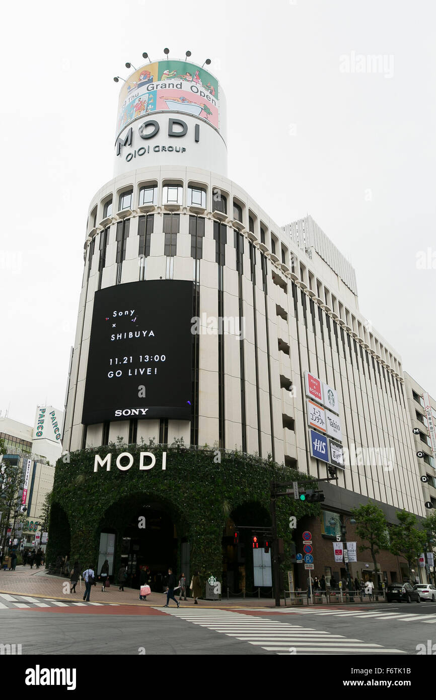 Marui department store hi-res stock photography and images - Alamy