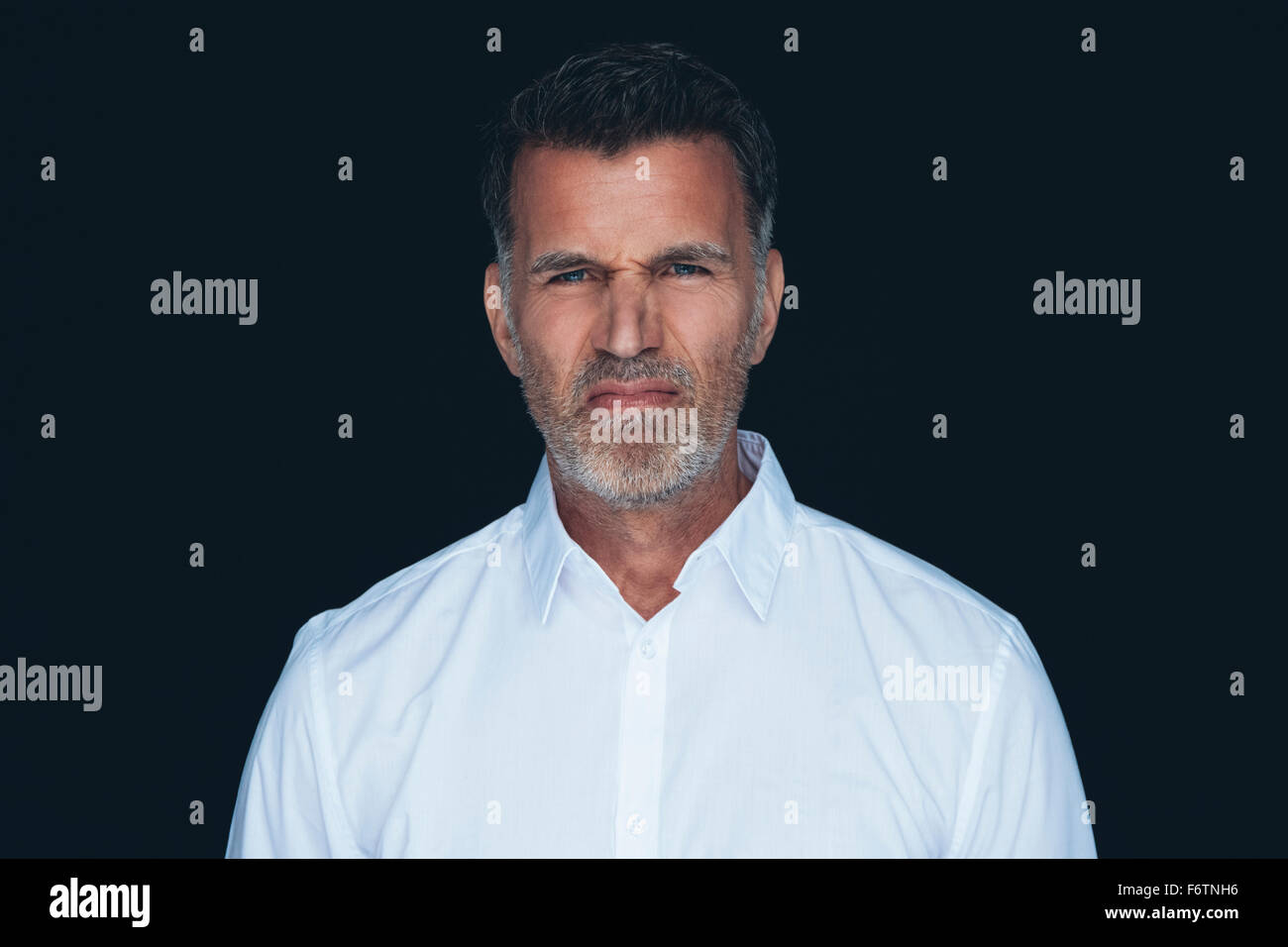 Wrinkling nose hi-res stock photography and images - Alamy