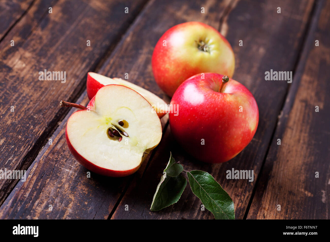 Whole and sliced apples hi-res stock photography and images - Alamy