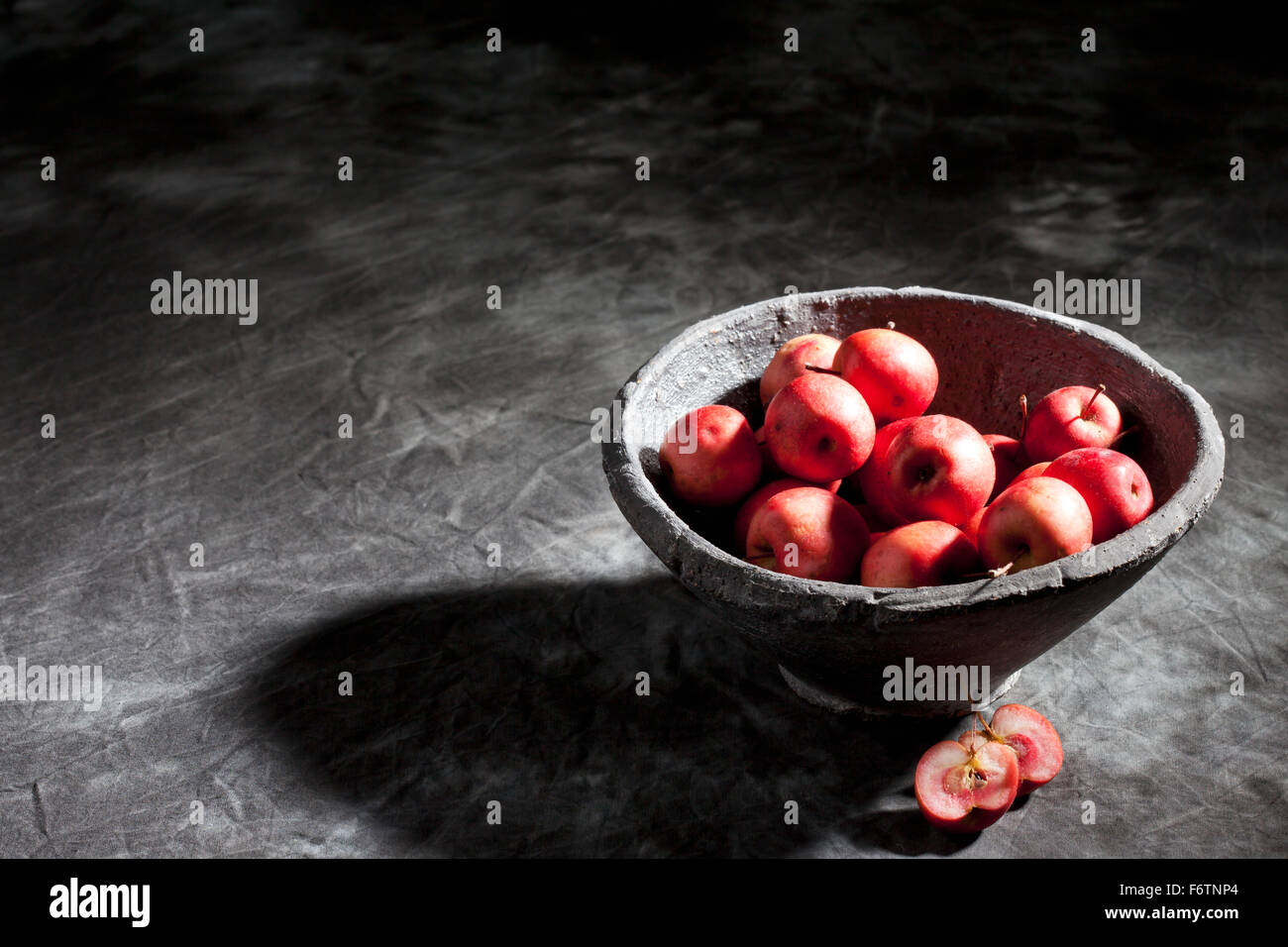 Mini apples hi-res stock photography and images - Alamy