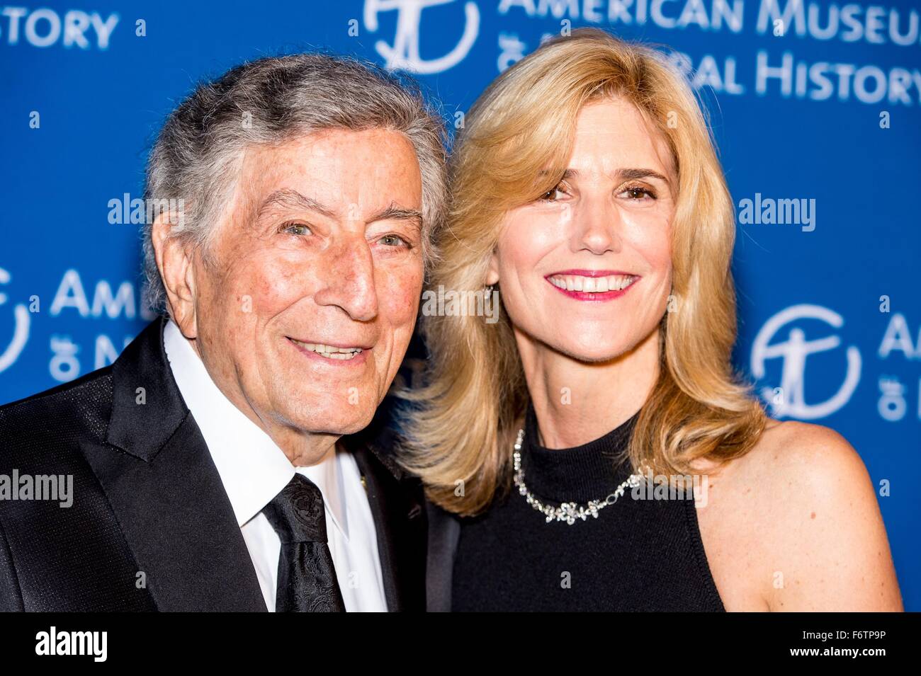 New York, NY, USA. 19th Nov, 2015. Tony Bennett, Susan Bennett at ...