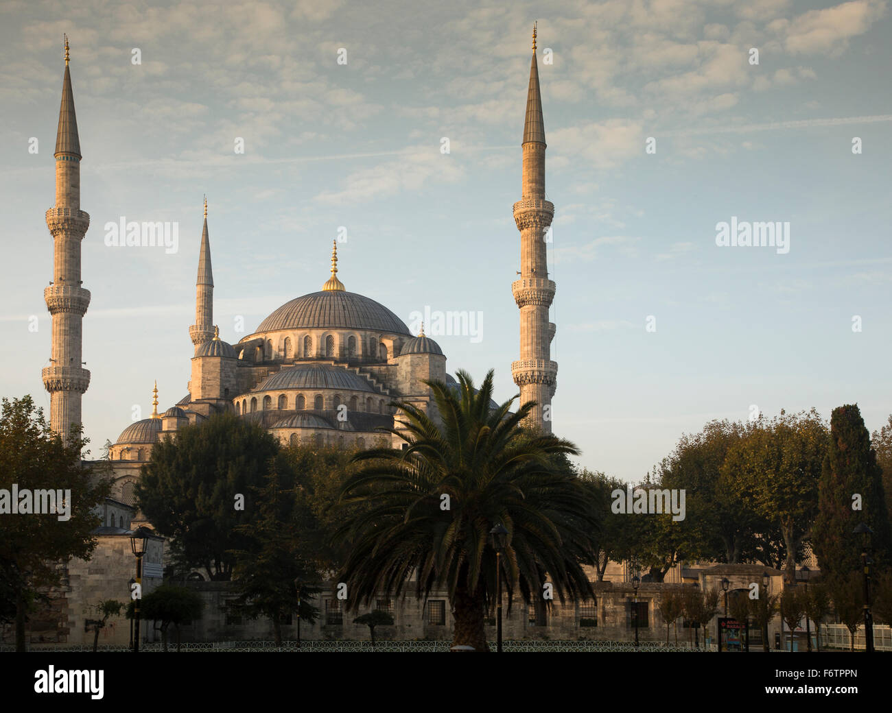 Light mosque hi-res stock photography and images - Alamy
