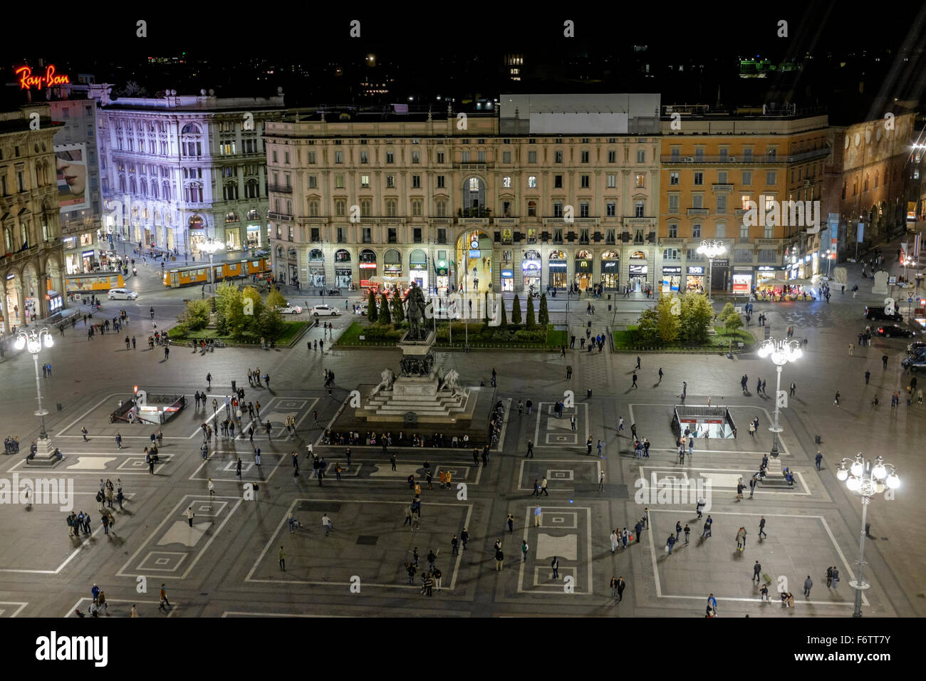 Italy, Milan, Cathedral Square at night Stock Photo - Alamy