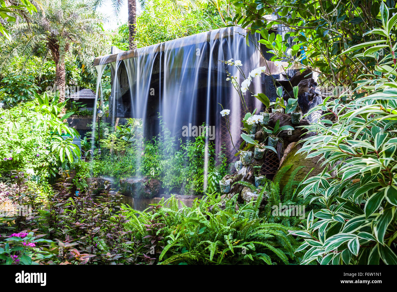 Nice water flow hi-res stock photography and images - Alamy