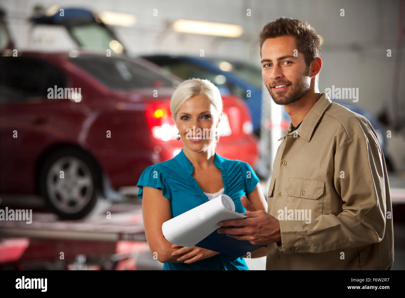 Customer service and repair hi-res stock photography and images - Alamy