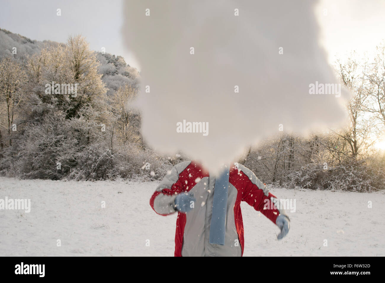 Make a snowball hi-res stock photography and images - Alamy